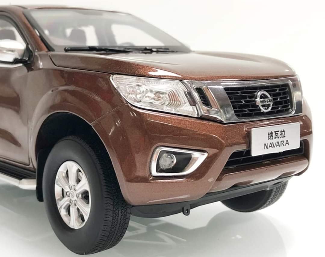 Modelo Escala 1 18 Dealer Edition Nissan Frontier Navara Pickup Truck